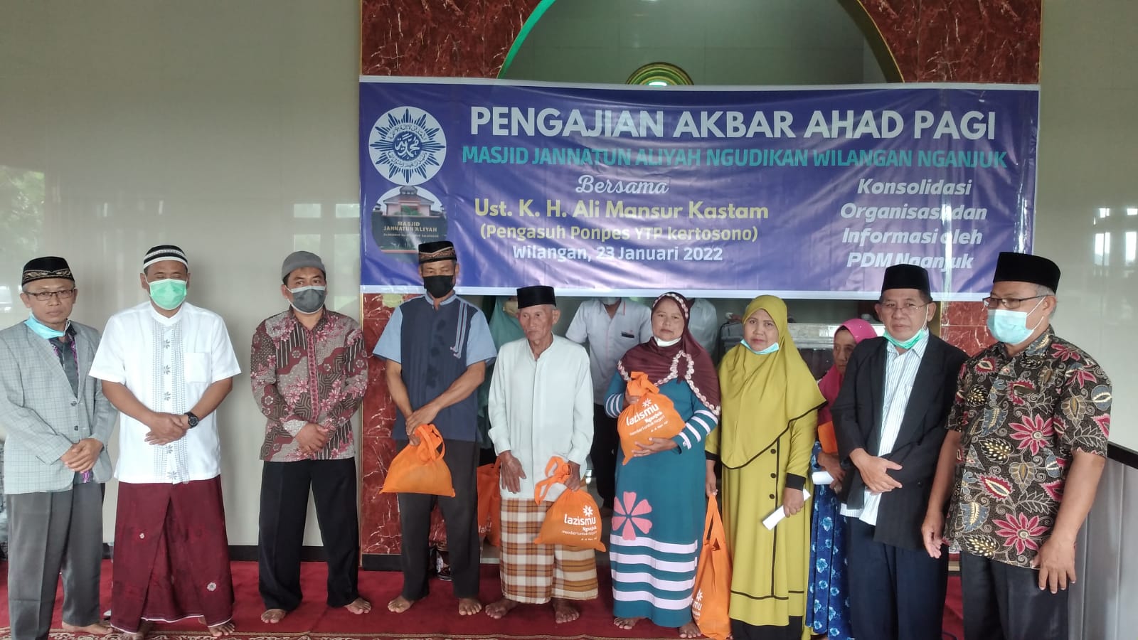 BERBAGI KEBAHAGIAAN DENGAN RANGKAIAN KEGIATAN PENGAJIAN AKBAR AHAD PAGI ...